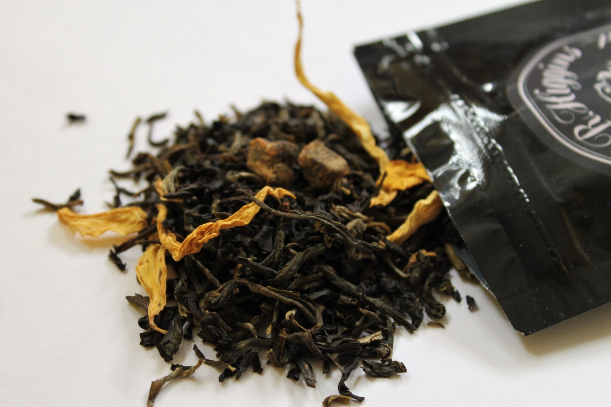 H. R. Higgins Summer Peach Tea Review | Immortal Wordsmith